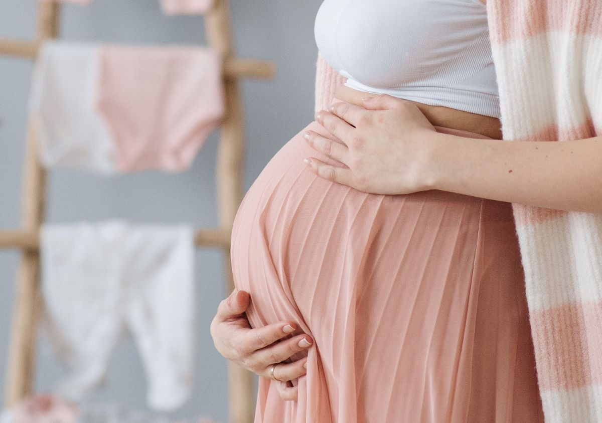 Când începe să se vadă burtica dacă sunt însărcinată? - Mama Boutique ...